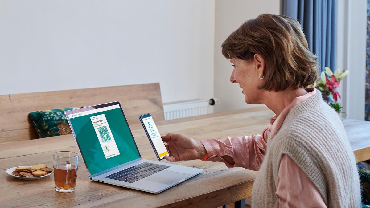 Logging in using the ABN AMRO app and QR code
